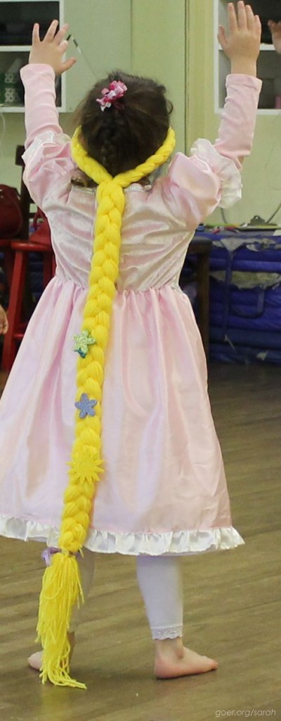 Tangled in Yellow Yarn: Rapunzel Hair Tutorial - Sarah Goer Quilts